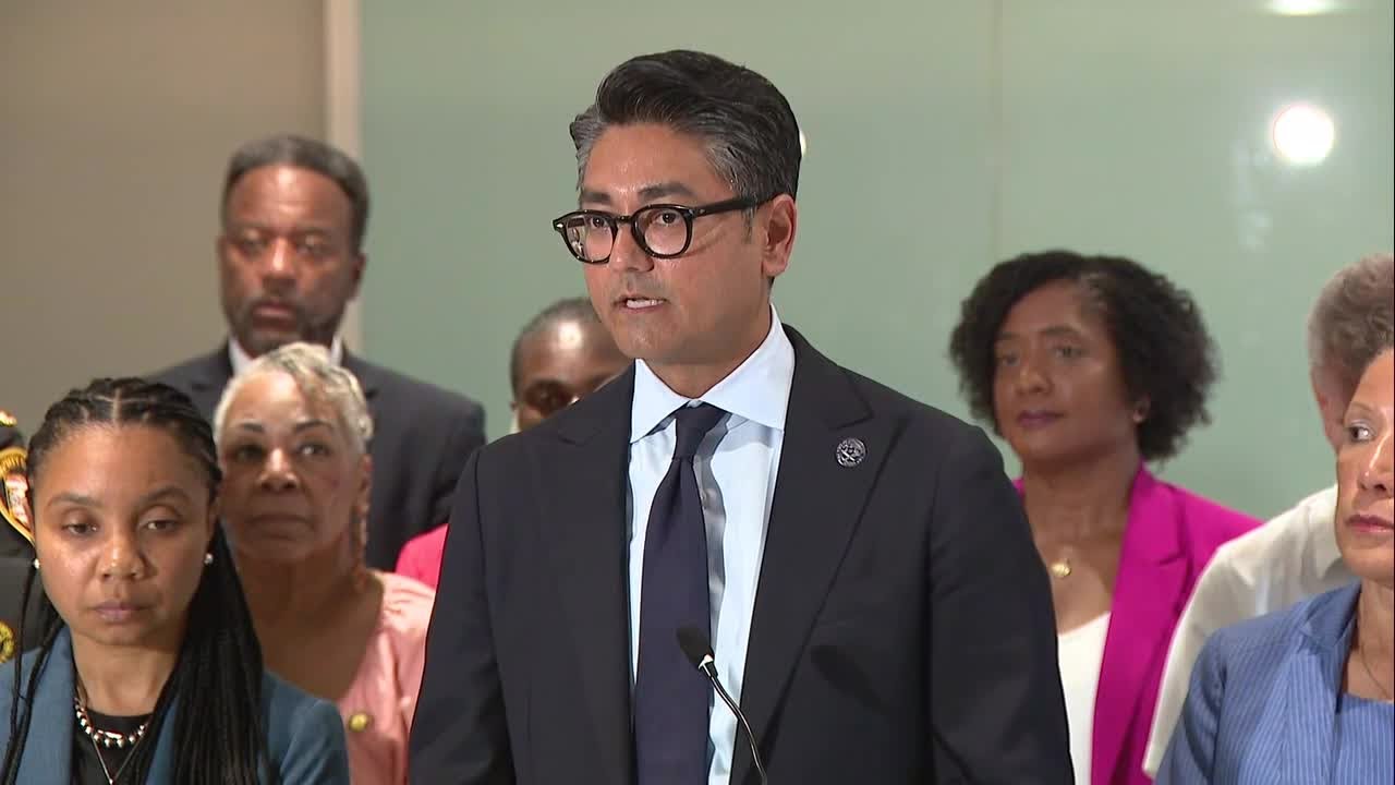 Cincinnati mayor, leaders discuss plan after violence downtown - YouTube