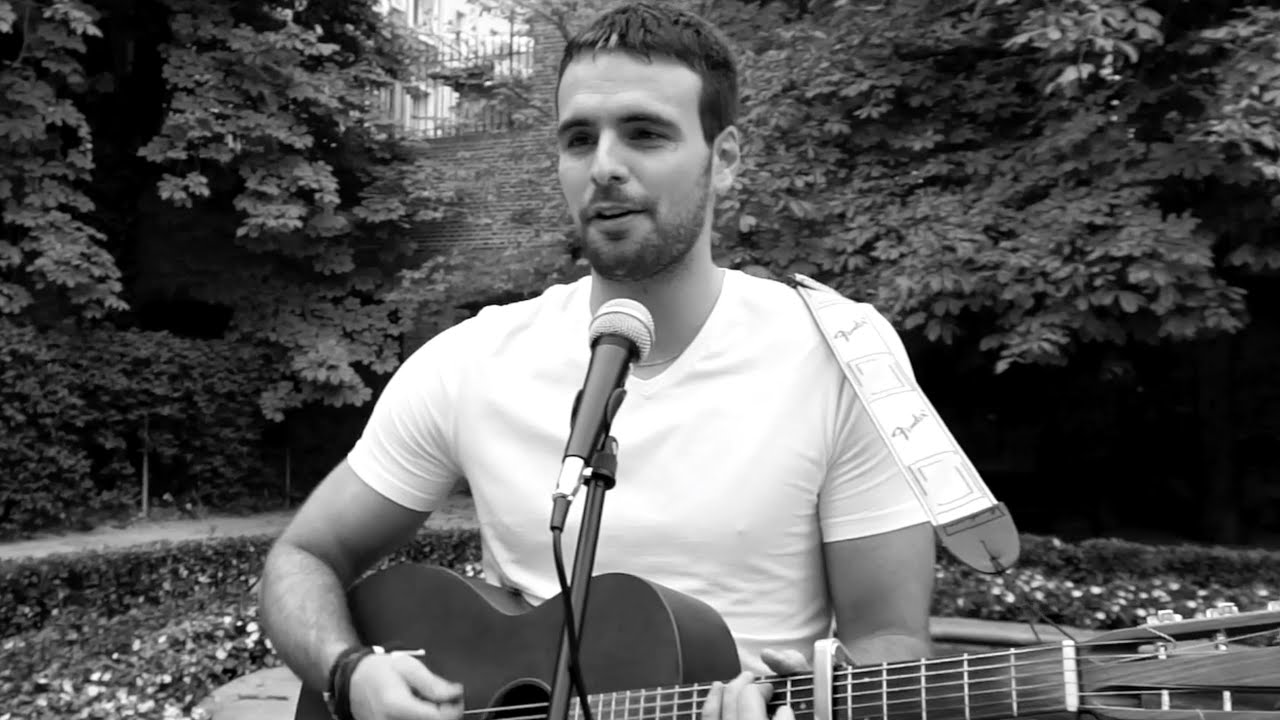 Alejandro Castaño - Muy Lejos (Videoclip) - YouTube