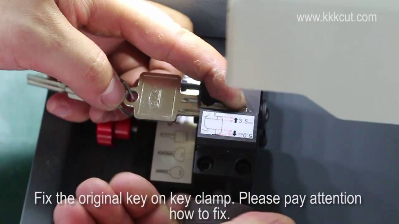 How to cut house key on sec-e9 - YouTube