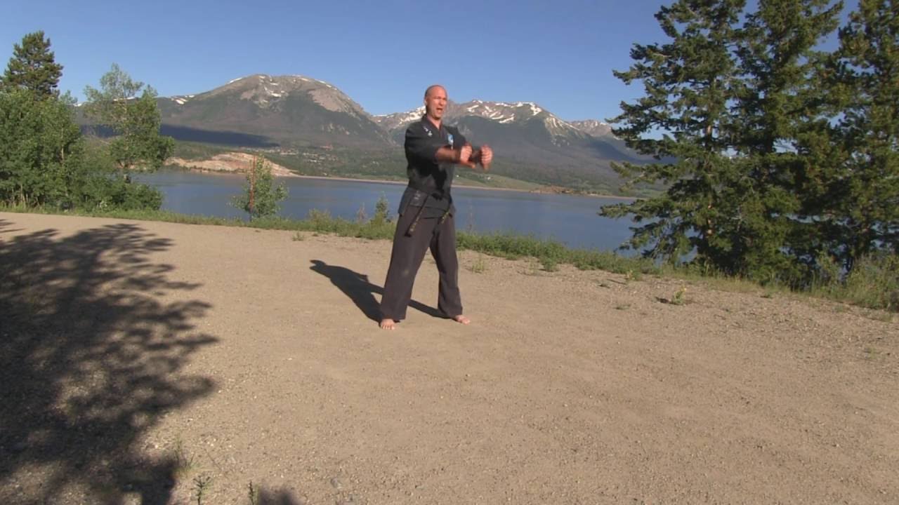 Cha Ru Hyung (Tonfa Form) - YouTube