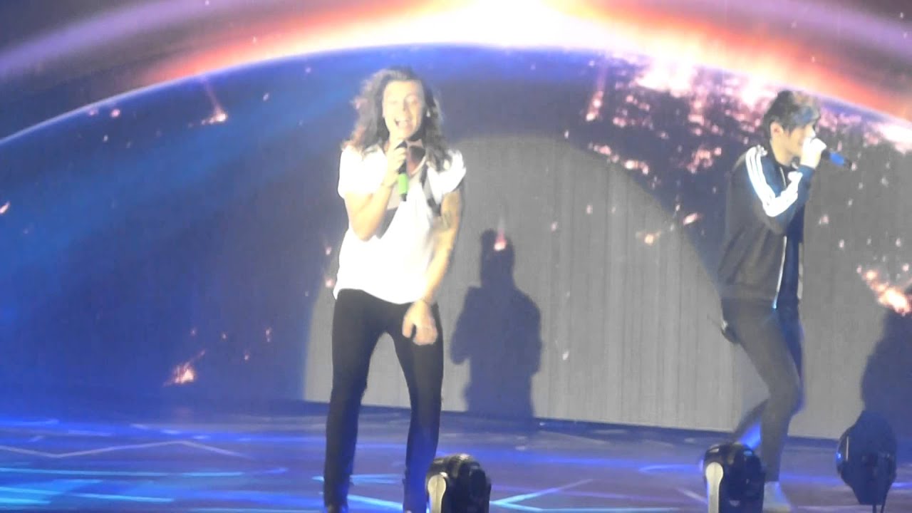 One Direction - Ready To Run, Manchester 3/10/15 - YouTube