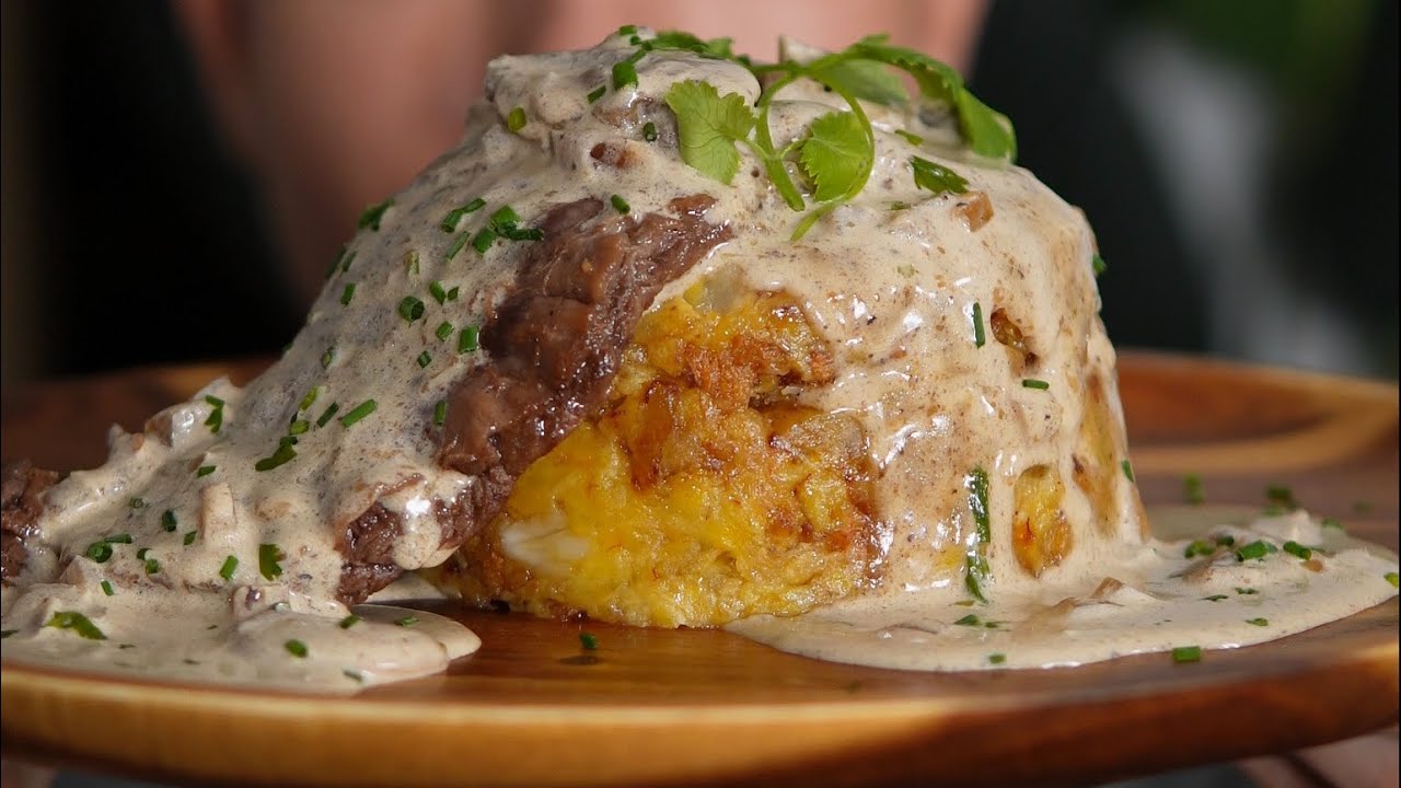 Mofongo Con Churrasco En Salsa