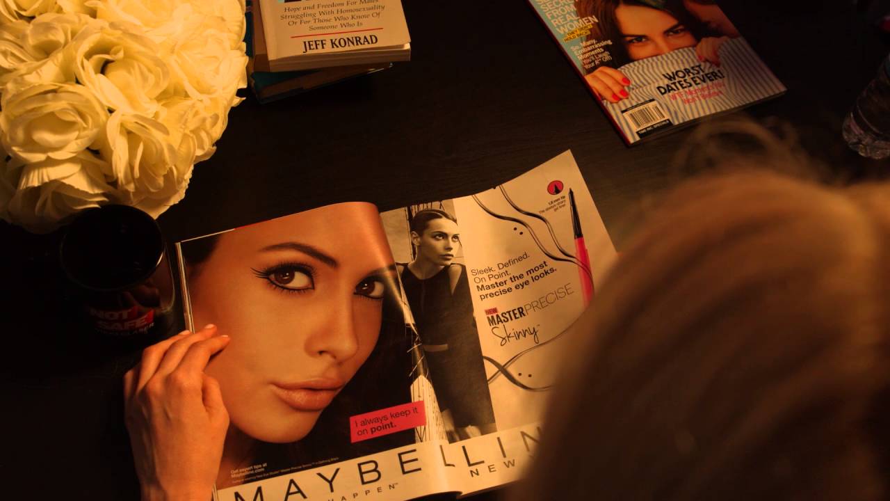 ASMR || Cosmopolitan Magazine Reading || Soft-Spoken - YouTube