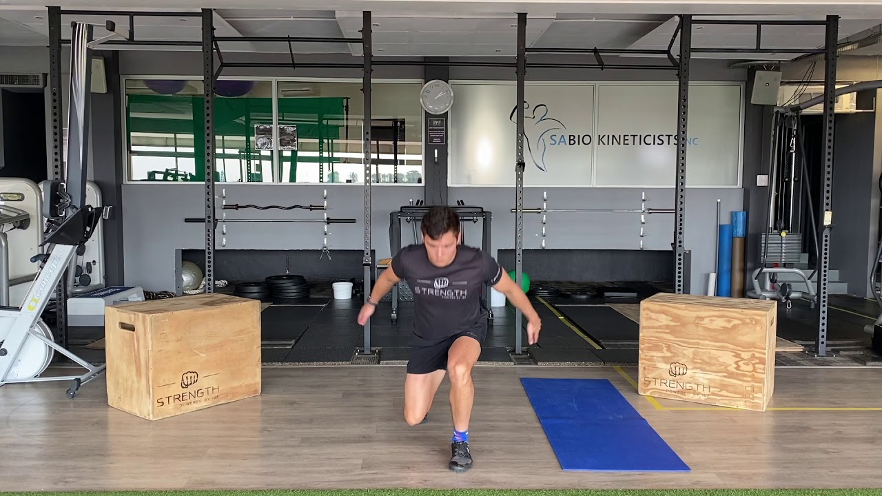 Alternating Lunge Jumps - YouTube