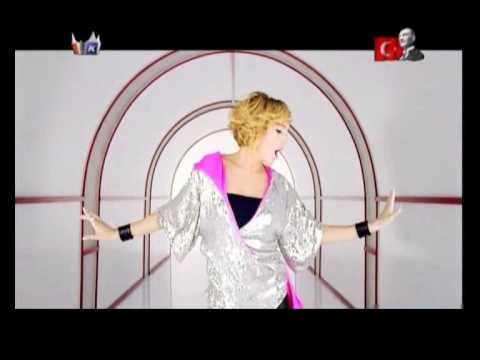 Nazlı - Kimi Seviyor Orijinal Klip