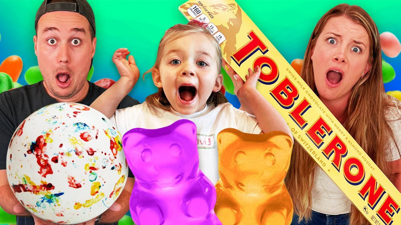 WE ORDERED THE WORLDS LARGEST CANDY ON AMAZON!! - YouTube