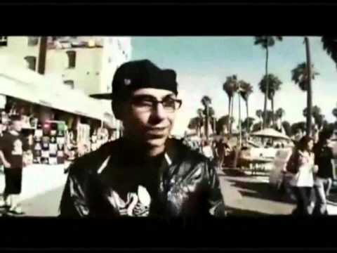 Yomo Ft Eminen & Rihana -- I Love The Way You Lie (Official Remix)