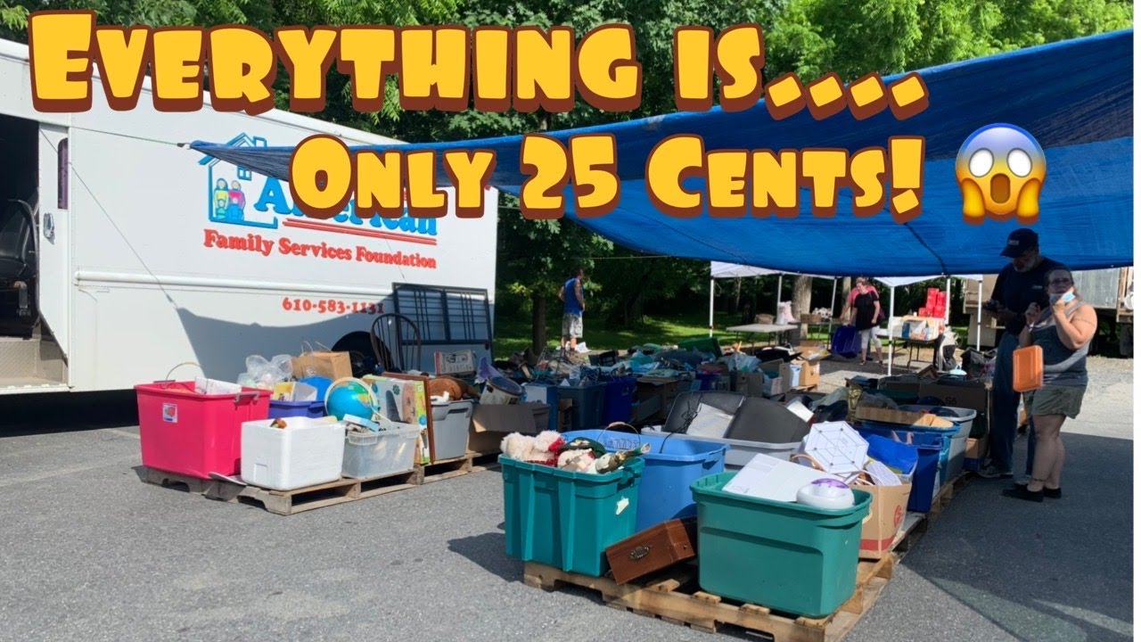 LET'S DIG! | CHEAP YARD SALE AT THE THRIFT STORE | I Got Some Great ...