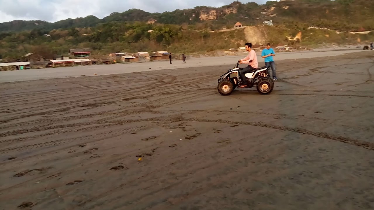 Hasral kurniawan.Asiknya bermain ATV di pantai Parangtritis Jogjakarta ...