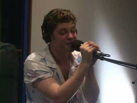 Daniel Merriweather: "Red" Live @ B Side (Radio Deejay) - YouTube