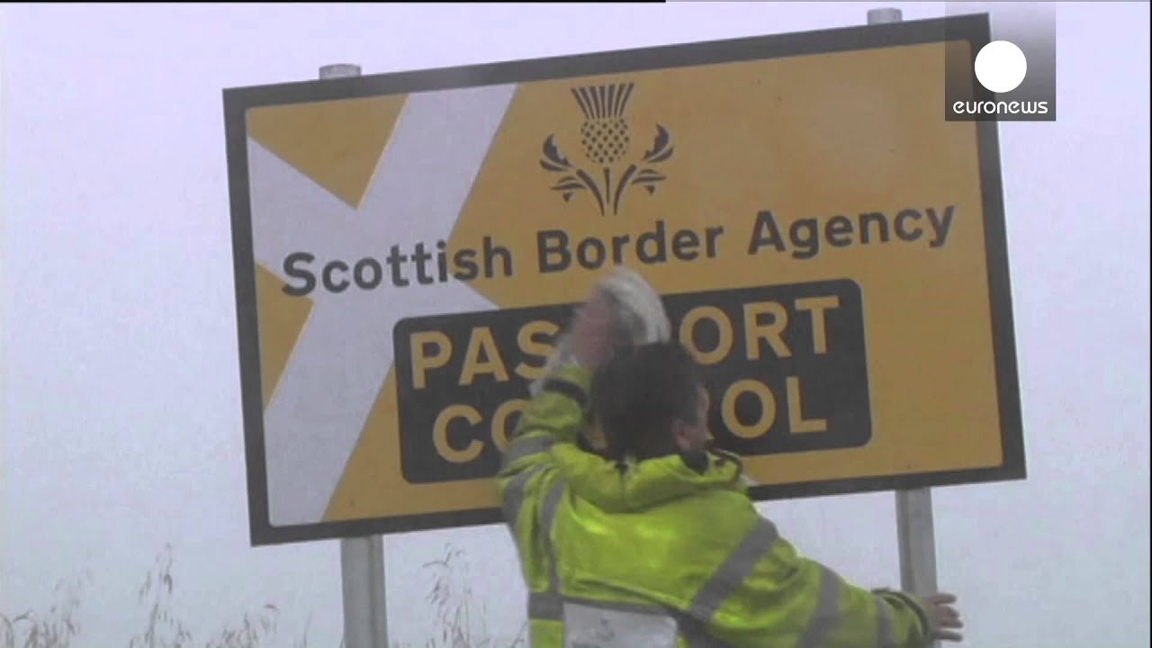 Watch: Jokers set up fake passport checkpoint on UK-Scotland border ...