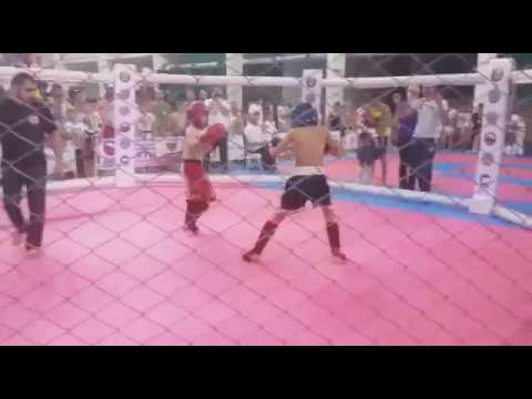 Azerbaycan idmancisi ermeni idmancisini darmadagin etdi Ramid Cebrayilov