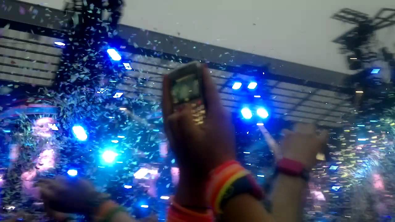 confetti and balls.mp4 - YouTube