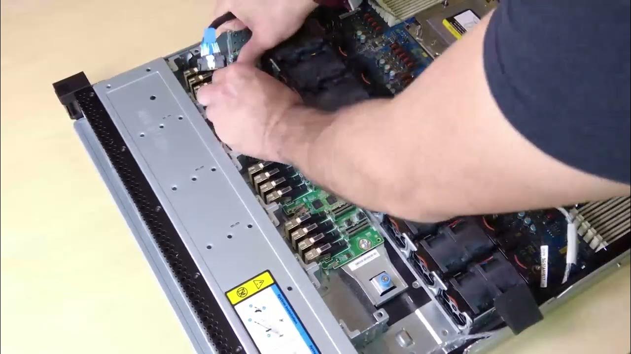 Lenovo Thinksystem Sr645 V3 Installing An Edsff Drive Backplane Youtube
