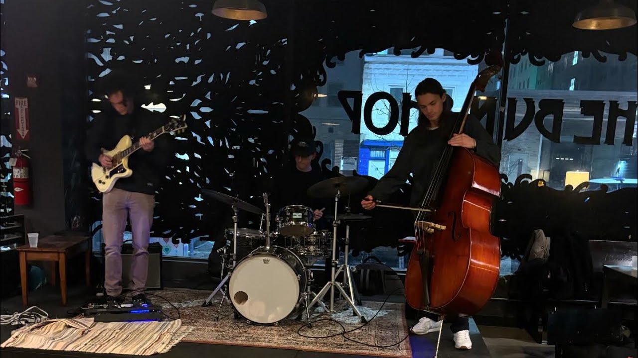 “Snarling Smile”- Macro Trio - YouTube