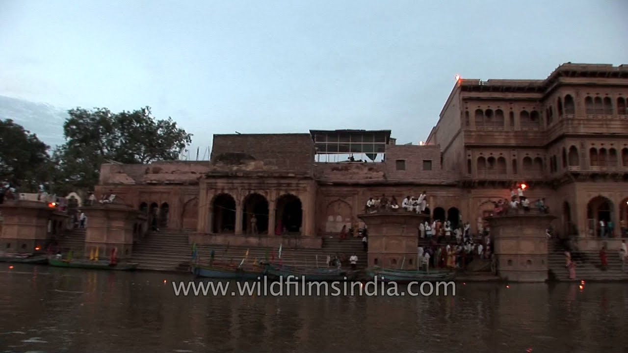 Ghats of Yamuna river at Vrindavan - YouTube
