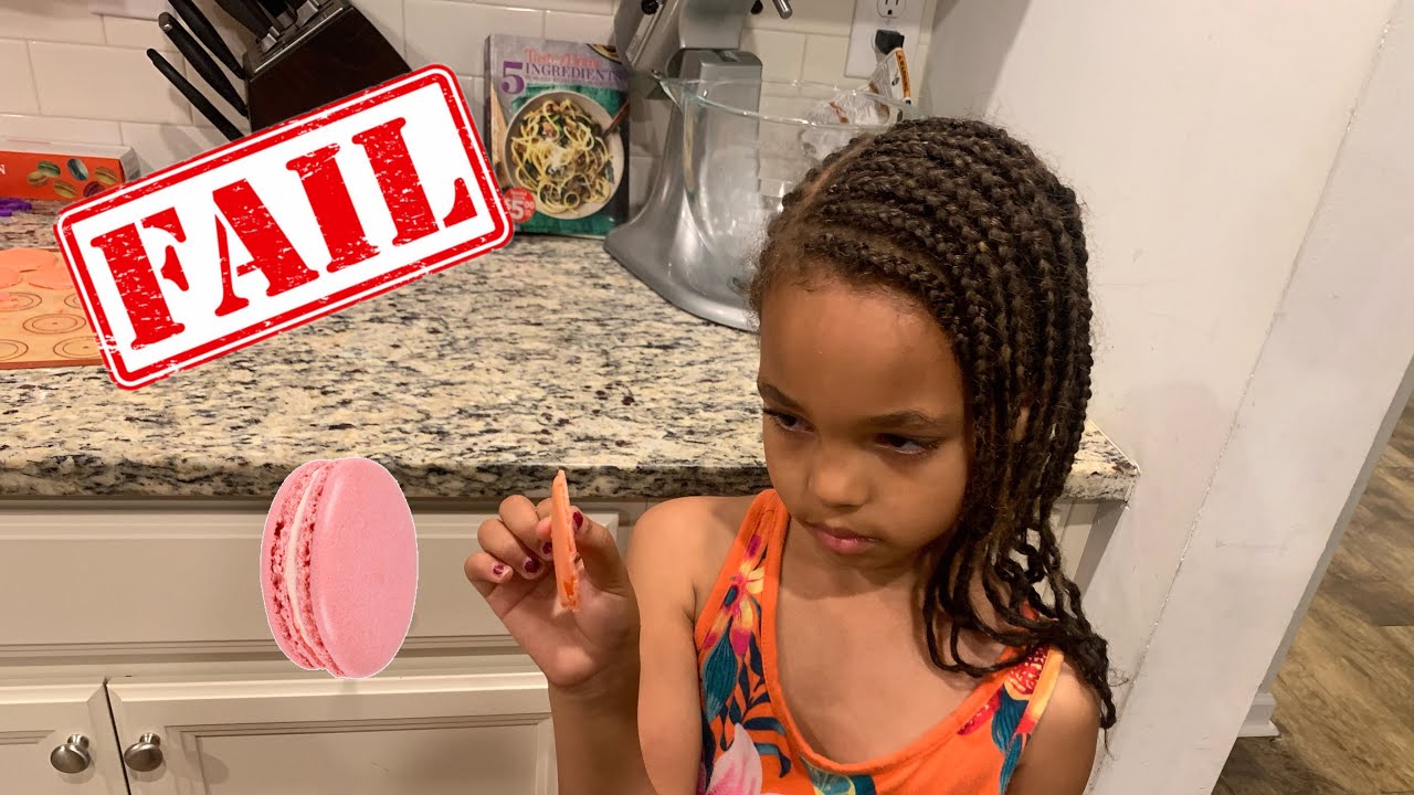 Try to make Macaroon at the first time~ Epic failure 😭😅 - YouTube