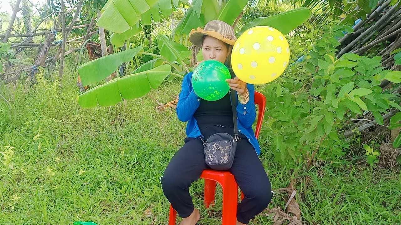 Blowing Color Balloon In Banana Farm Video, Analife Show - YouTube