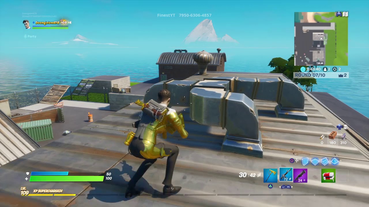 Were back playin some fortnite - YouTube