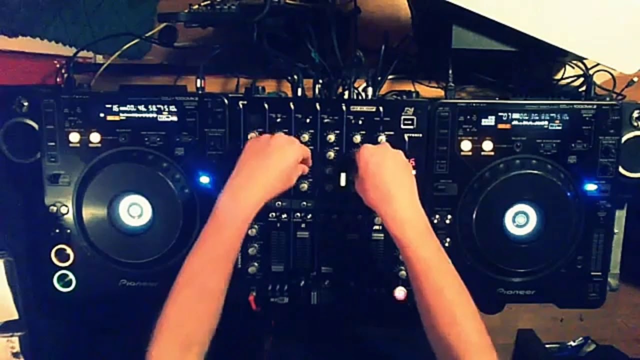 Cdj 3000 Mixing - YouTube