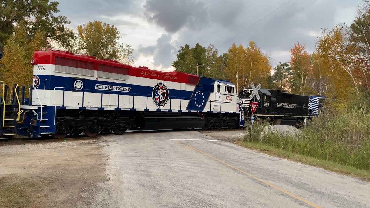 New 1776 Heritage Unit On The Lake State Railway!! - YouTube