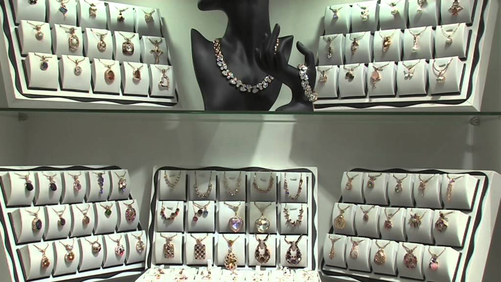 Магазин бижутерии и аксессуаров Vincento. Kr.Barona 93, Рига. - YouTube