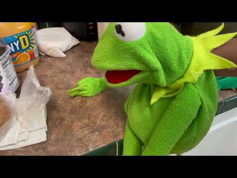 Cooking with Kermit, I guess - YouTube