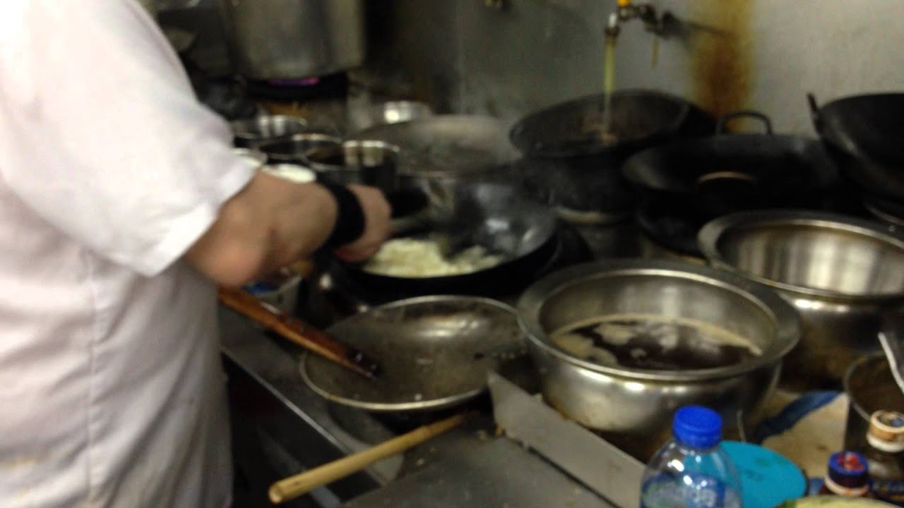 Shanghai-style egg white with scallop (Sai Pang Xie 賽螃蟹) - YouTube