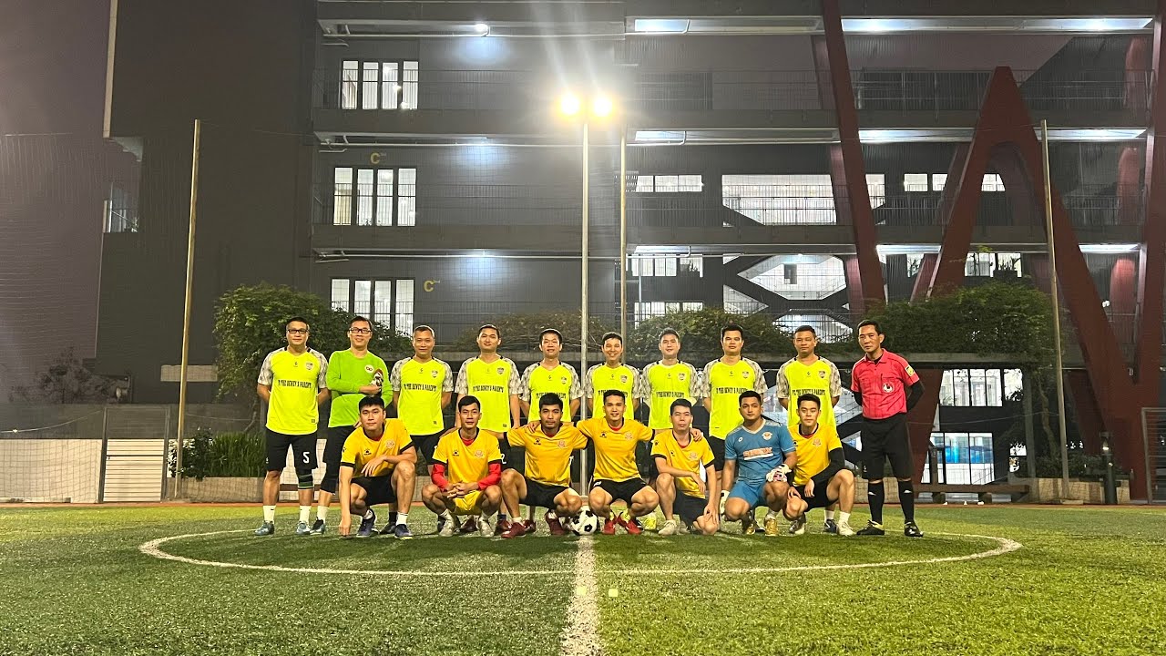 Tuấn Vỉa dẫn đại quân FC NTNN giao đấu với FC Dewey's Parent (có Quốc ...