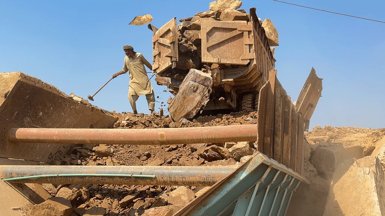 "Big Rock Crusher Machine: A Giant in Action"Big Rock Crushing: A ...