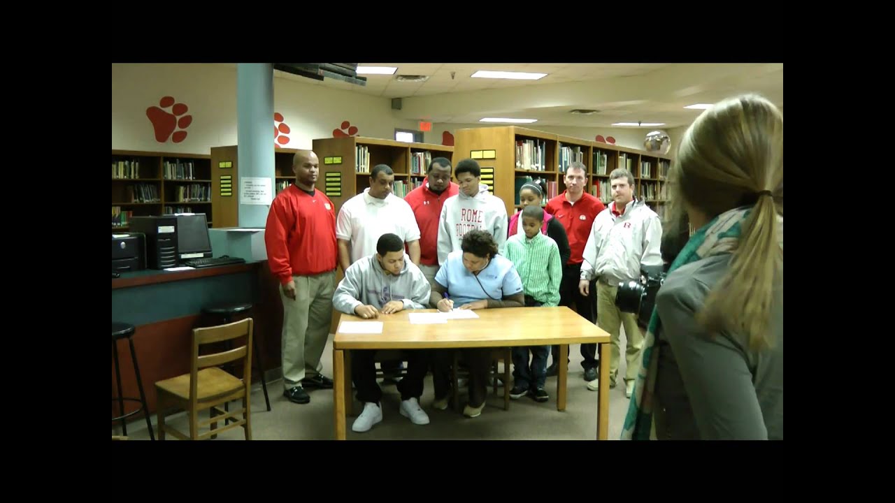 Teddy Lawrence signing - YouTube