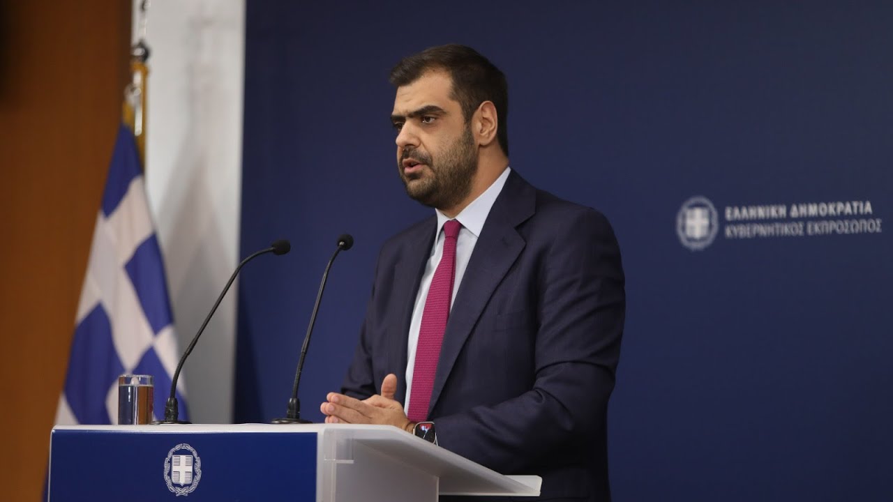 Eνημέρωση πολιτικών συντακτών από τον Κυβερνητικό Εκπρόσωπο Παύλο ...