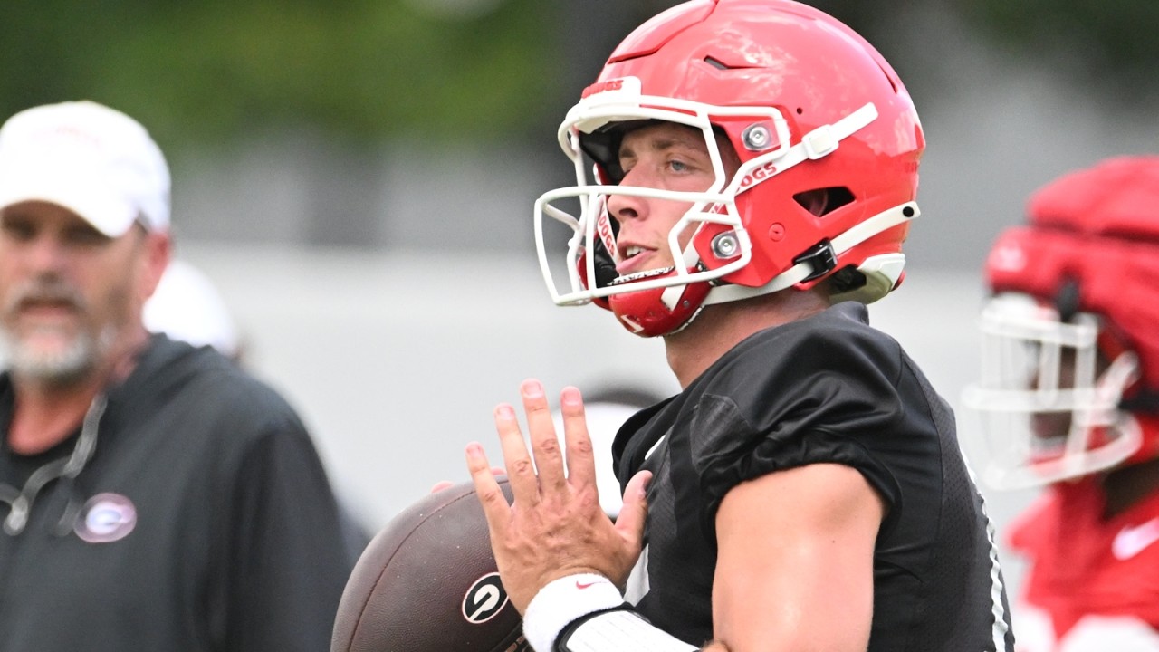 INSIDER: A Look at UGA's First Practice of the Season - YouTube