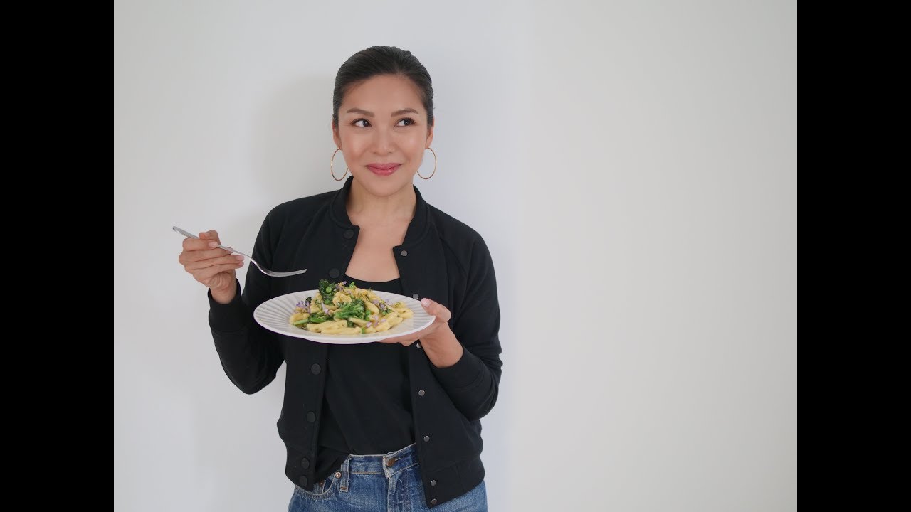 Creamy Spring Time Pasta & Farmer's Market Trip I Debbie Wong's Wok and ...