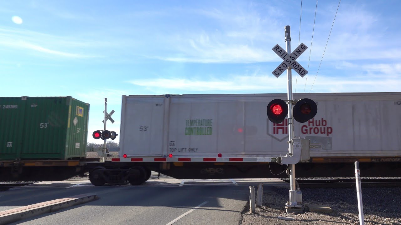 UP 8630 Intermodal Stack Train South, Kost Rd. Railroad Crossing, Galt ...