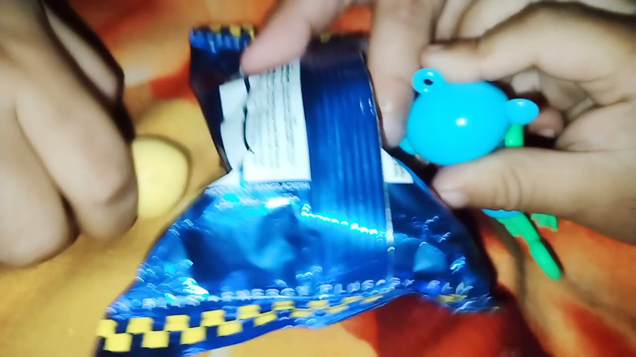 Saad and Safwan Play with kids toy Queen and Monkey with eat bickit ...