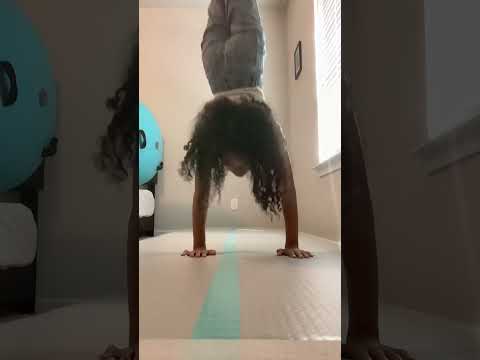 HOW TO DO A BACK HANDSPRING ON AIR TRACK ! 🏽 ( Easy Tutorial For ...