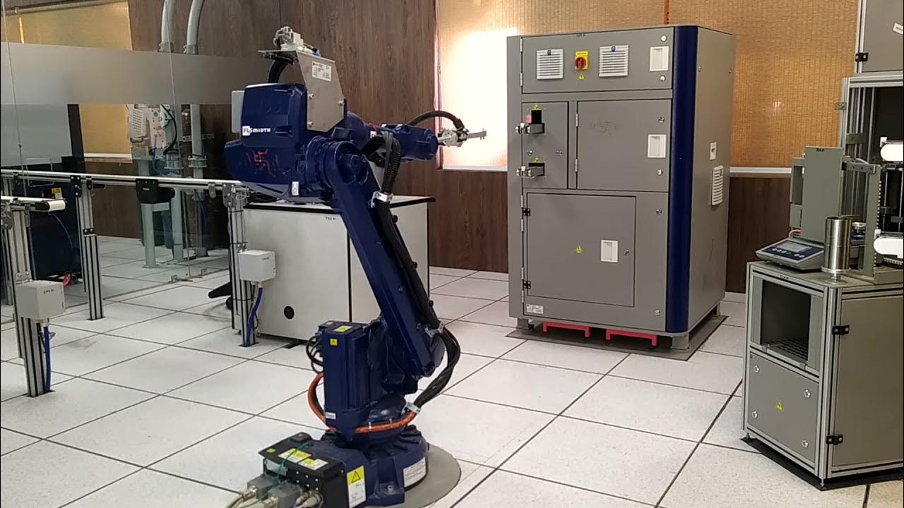 Flsmidth QCX Robolab - YouTube