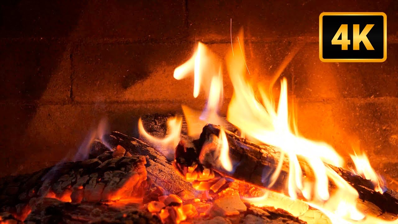 🔥 Christmas Fireplace 4K with Merry Christmas Jazz Music. Cozy Ambience ...
