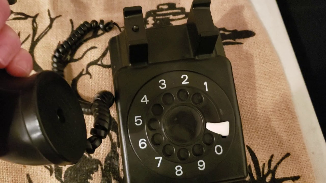 Smoldering Reviews | Scream Telephone (166) - YouTube