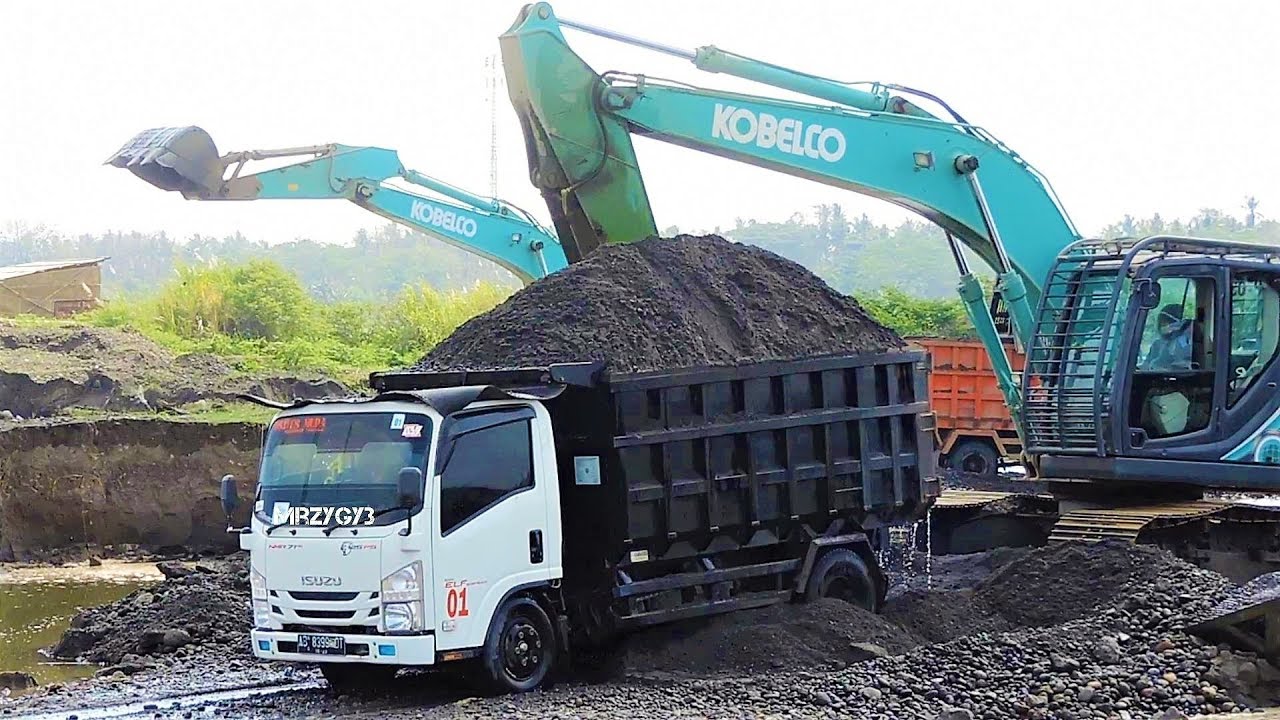 REAL !!! Overloaded Dump Truck Isuzu ELF NMR 71HD By Kobelco SK200 ...