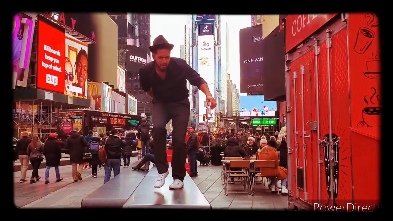 Electro Swing in Times Square - YouTube