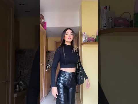 SANAE SLAAY 🖤🖤