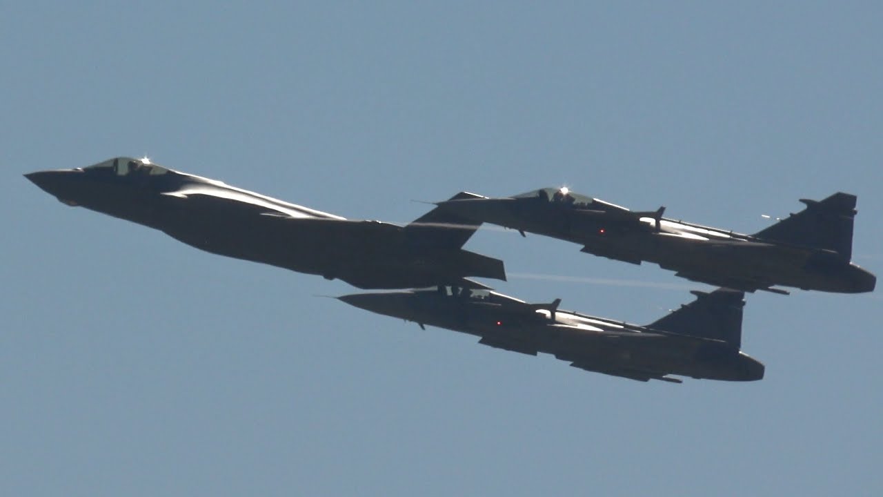 4Kᵁᴴᴰ OPENING FLYPAST AH-1Z Viper + Mi-171S + Mi-24/35, C-295 + L-159 ...