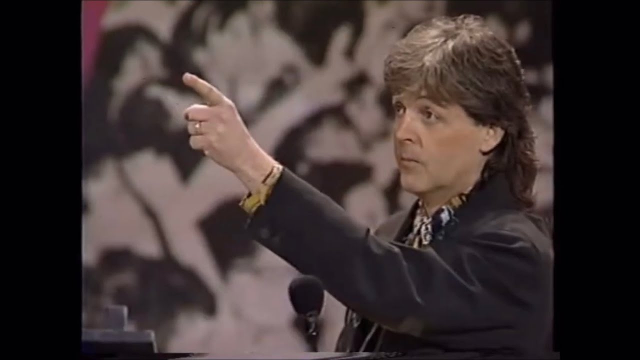 Billy Shears; “I joined the best band in the world” - YouTube