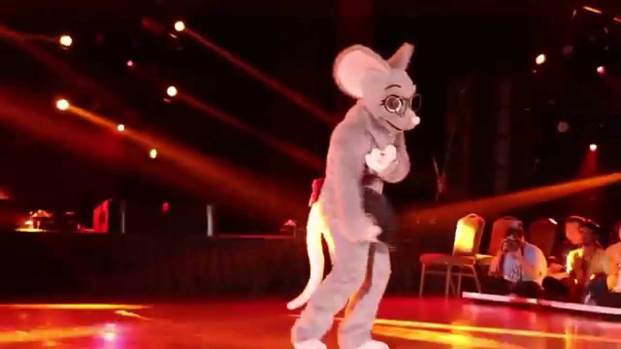Momo - RF 2015 Fursuit Dance Competition Finals - YouTube