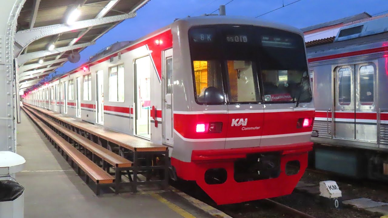 Trip Perdana Krl Baru Naik Kereta Api Krl Commuter Line