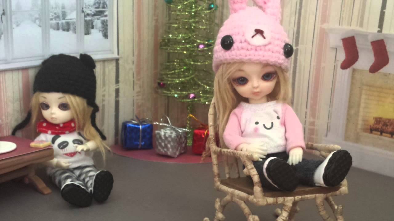 Tiny BJD Christmas Room Scene! - YouTube