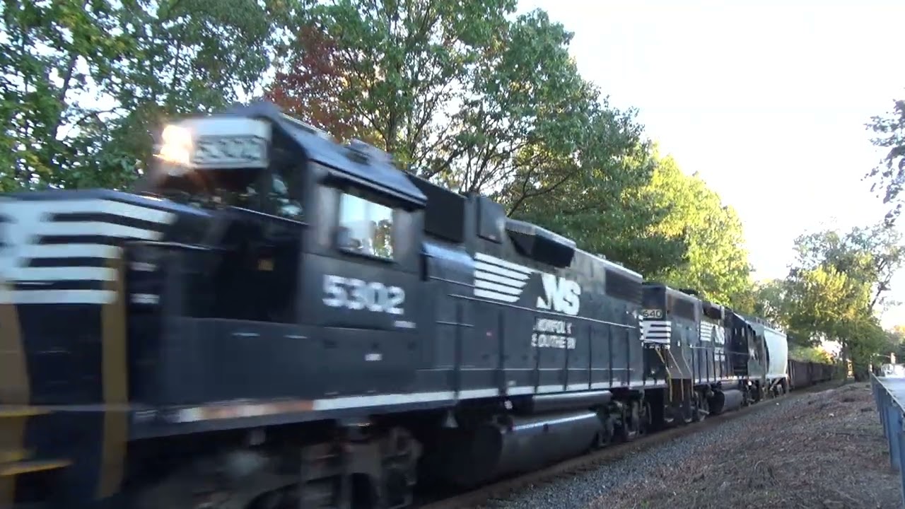 NS 5302/NS 5640 Lead a Decent Sized CSAO MI-61 Northbound On 10/18/22 ...
