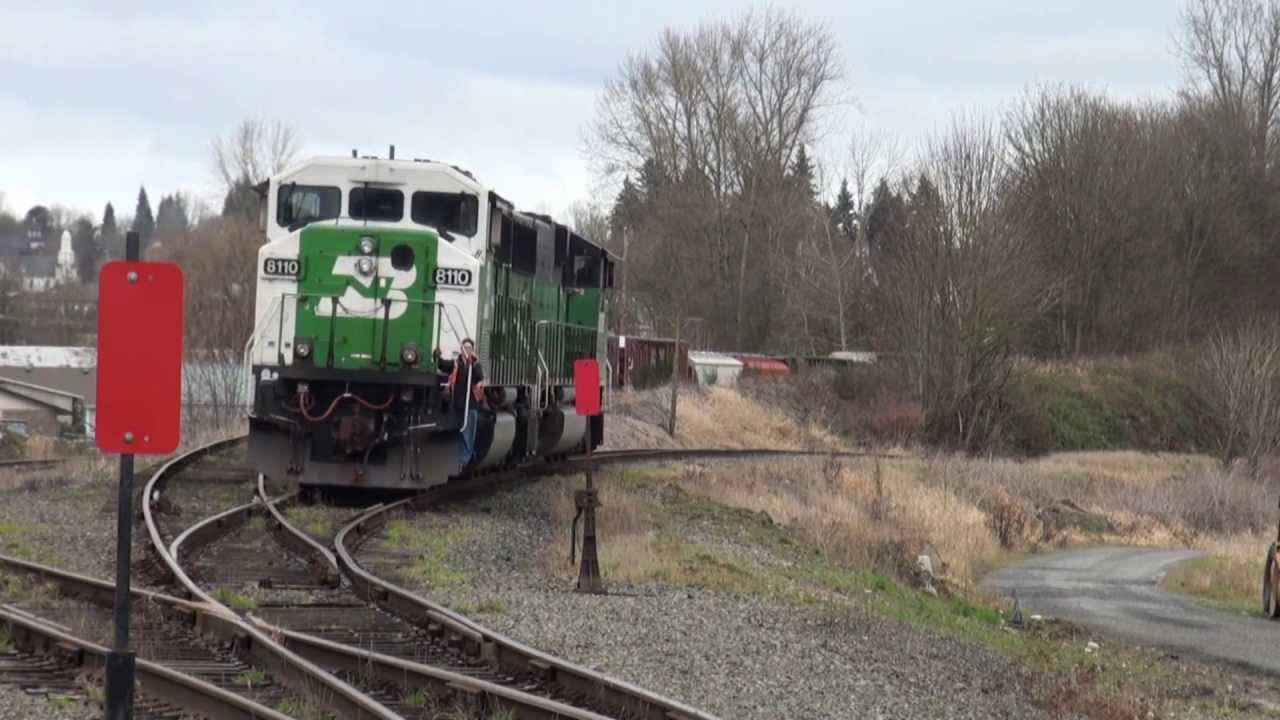 Two Train Meet @ Snohomish Junction - Snohomish, WA. - YouTube